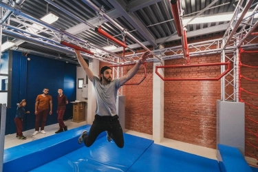 Team Building Ninja Warrior: Indoor obstacle course