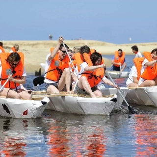 Catamaran building challenge - Aquatic Team Building