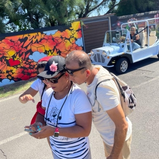 Graffiti hunt in NoSmoke electric carts